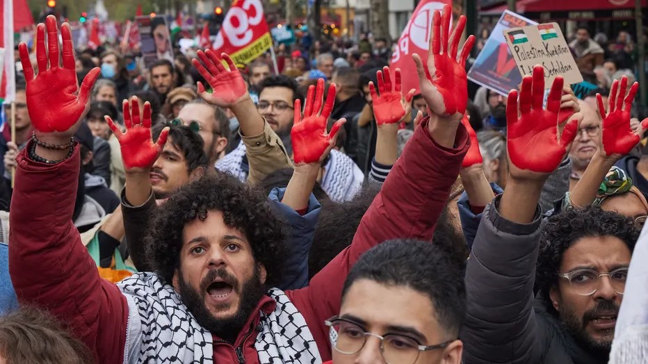 A story of red hands | Heilig schräg